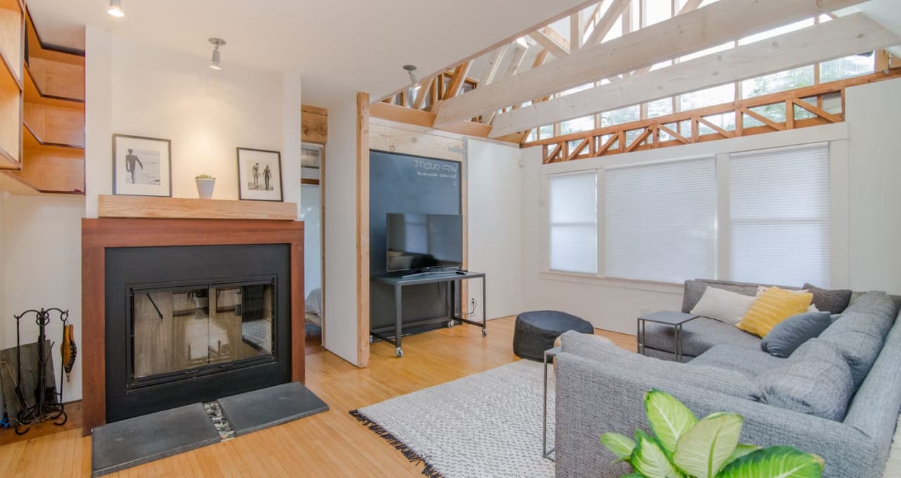 Experience Aurus Luxury Residences: where student living meets excellence.